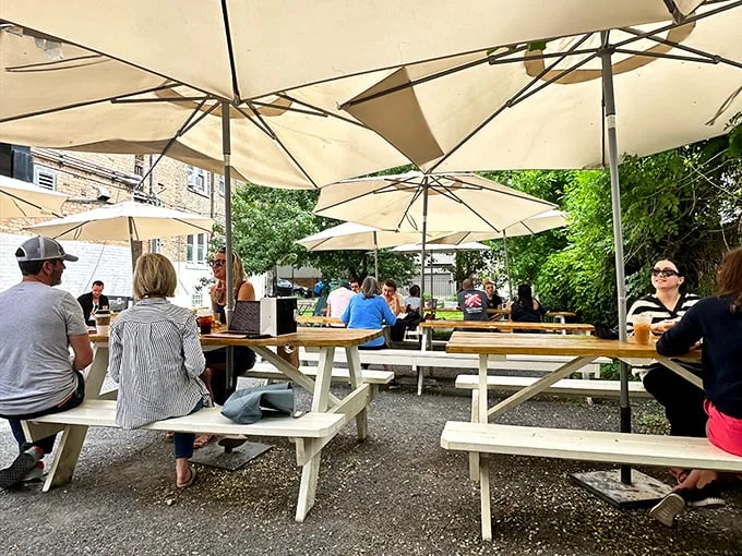 Pie al fresco! Bang Bang's outdoor seating is where sunshine meets sweetness, proving that vitamin D and vitamin Pie are a perfect pair.