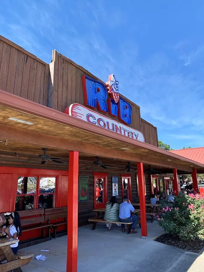 A beacon of BBQ bliss! This exterior shot is like a siren song for meat lovers – resistance is futile, so just give in to the delicious temptation.