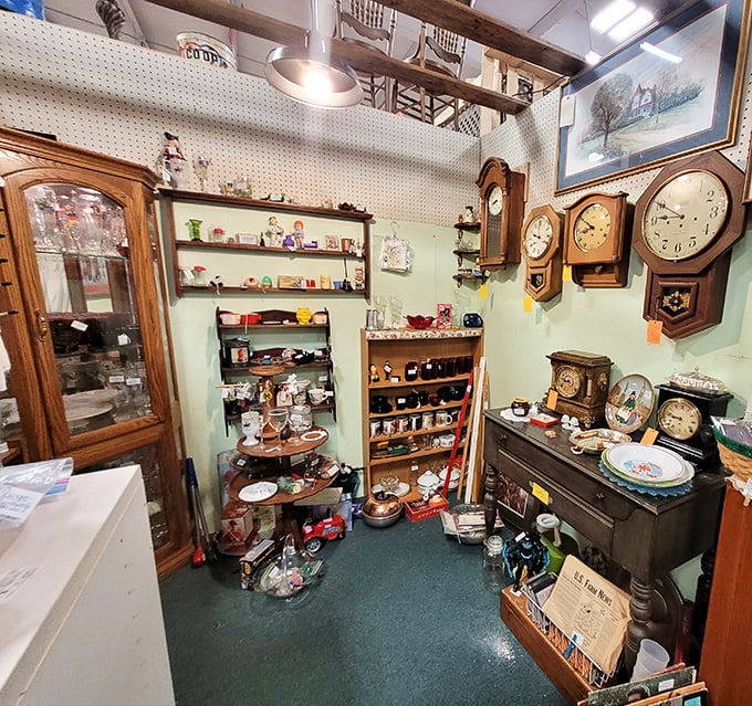 Tick-tock, it's treasure o'clock! This timeless display is proof that good things come to those who wait – and collect vintage timepieces.