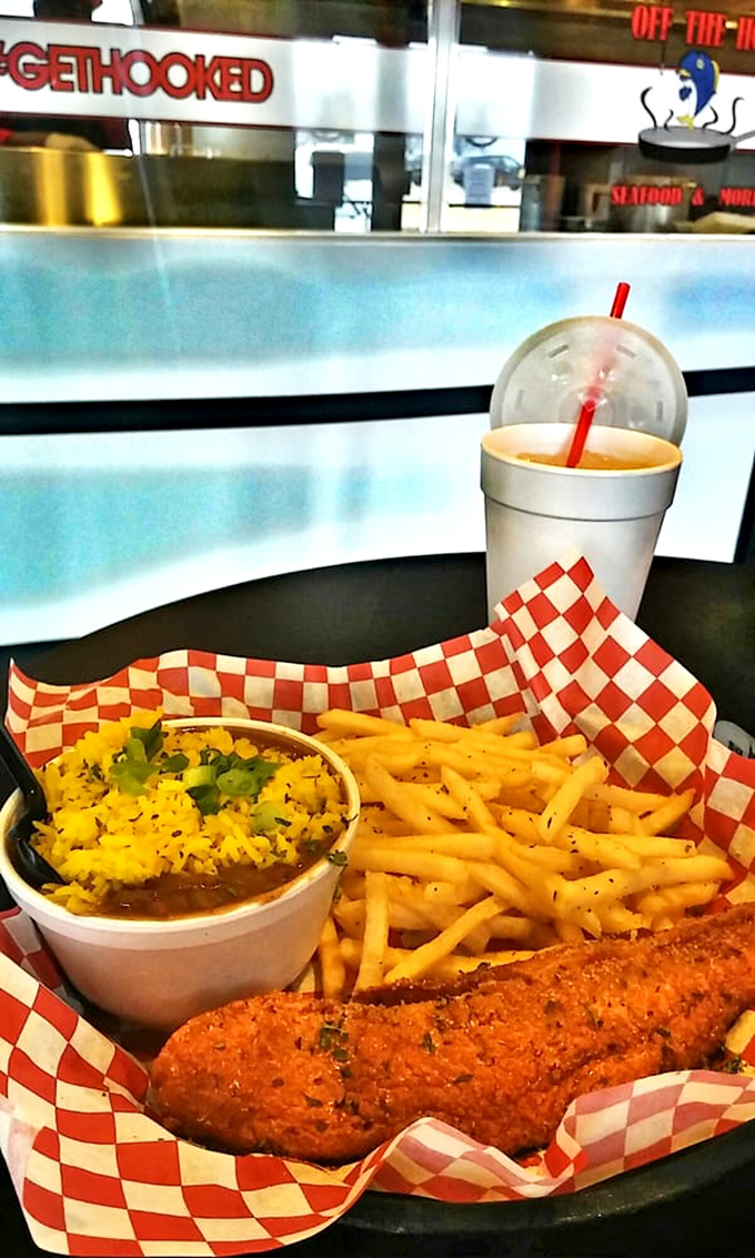 A feast fit for Neptune himself! This fried fish meal is proof that you don't need an ocean view to enjoy great seafood.