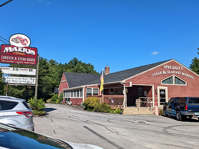 Makris Lobster & Steak House: Where surf meets turf in a red-sided wonderland. It's the culinary equivalent of finding a pearl in your oyster!