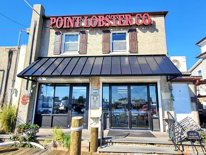 Lobster's on the marquee, and boy, do they deliver! Point Lobster Co. is like seafood's answer to Broadway—a show-stopping performance every time.