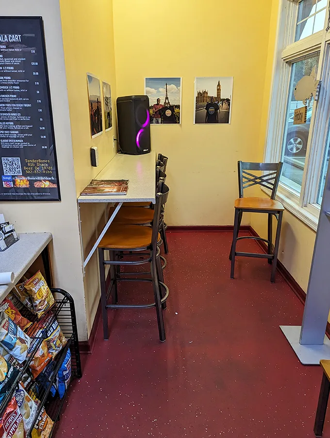 Cozy corners and mouthwatering aromas – this isn't just a rib shack, it's a shrine to slow-cooked perfection. Prepare for a religious experience!