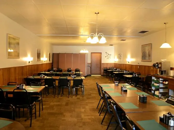 Step into a Norman Rockwell painting come to life. Crouse Café's interior whispers tales of countless cups of coffee and slices of pie shared among friends.