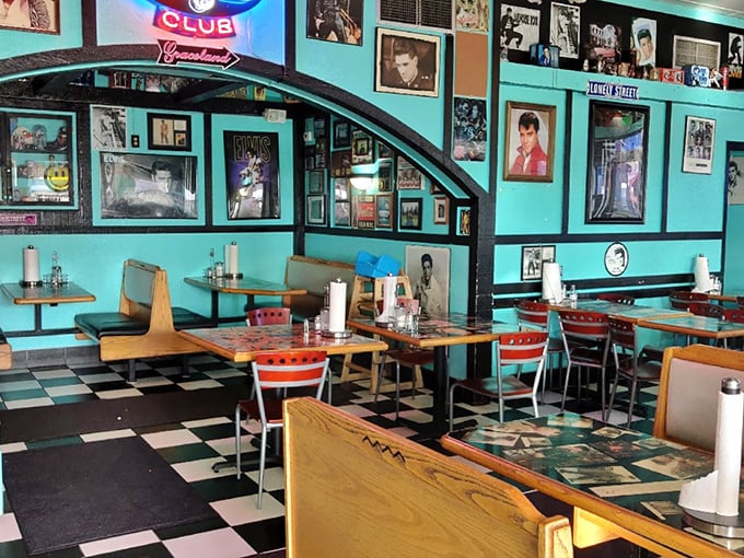 Step inside and you'll swear you've time-traveled to a 1950s sock hop. The walls are a visual feast of rock 'n' roll history that'll have you humming "Jailhouse Rock."