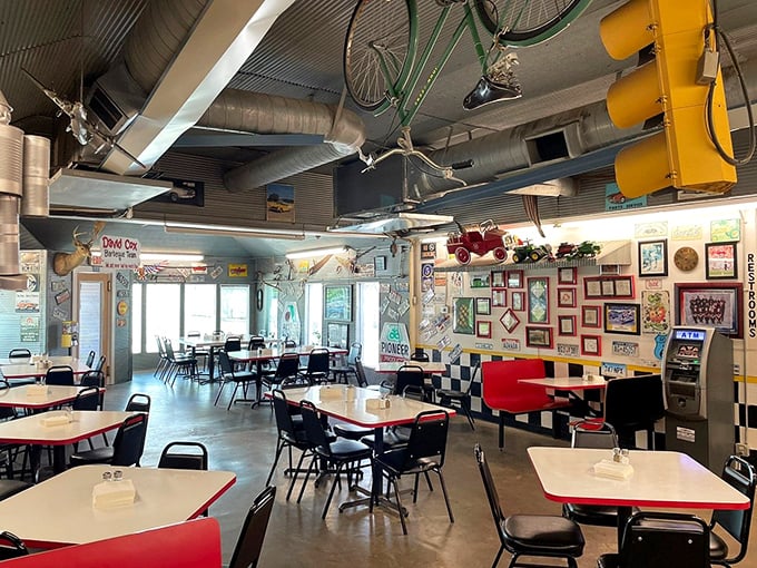 Where nostalgia hangs from the ceiling—literally. The bicycle and traffic lights aren't just decor; they're conversation starters while you wait for your eggs.