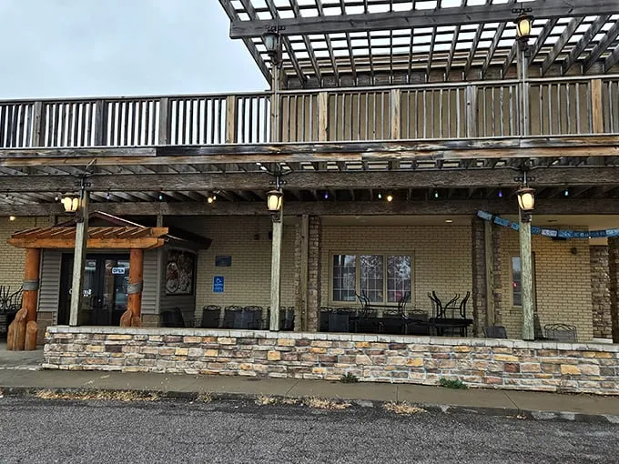 Shark on the wall, party on the plate! Crafty Crab turns dinner into a delicious treasure hunt for seafood lovers.