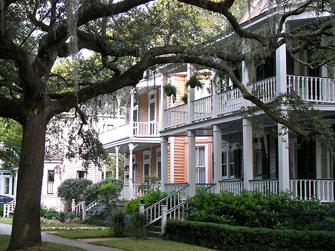 Spanish moss-draped oaks and wrap-around porches – it's like the South decided to give architecture a warm hug.