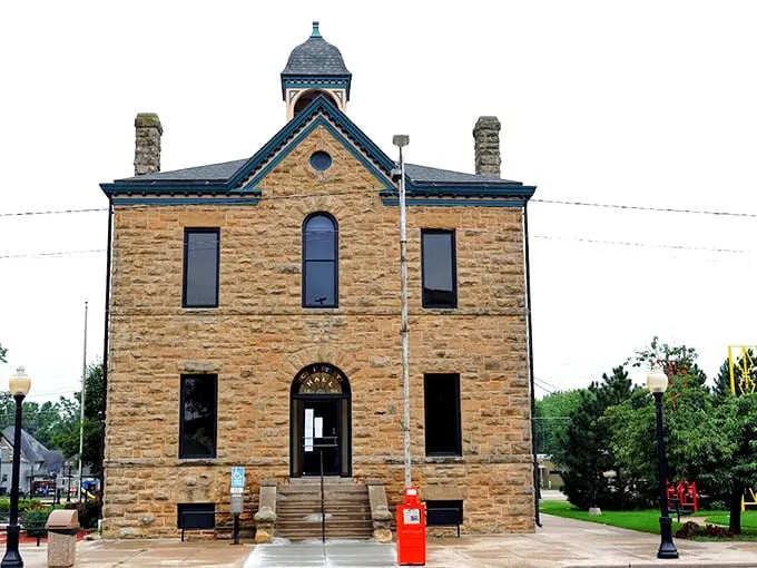 This isn't your average city hall – it's a sandstone stunner that could double as a Wes Anderson movie set.