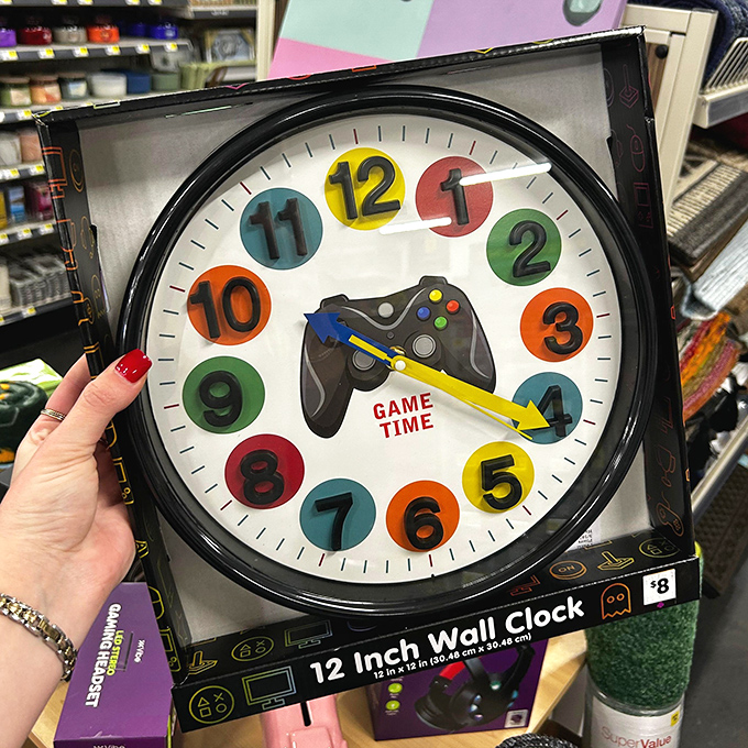 Time for some gaming nostalgia! This clock's got more personality than a sitcom character, perfect for your retro game room dreams.