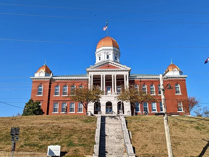 The Gasconade County Courthouse: where justice meets architecture in a building so grand, it makes you want to pay your parking tickets.
