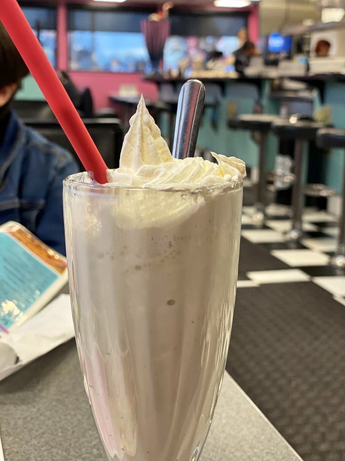 Thick enough to eat with a fork, smooth enough to sip through a straw. This vanilla malt is the Sinatra of shakes – timeless and irresistible.