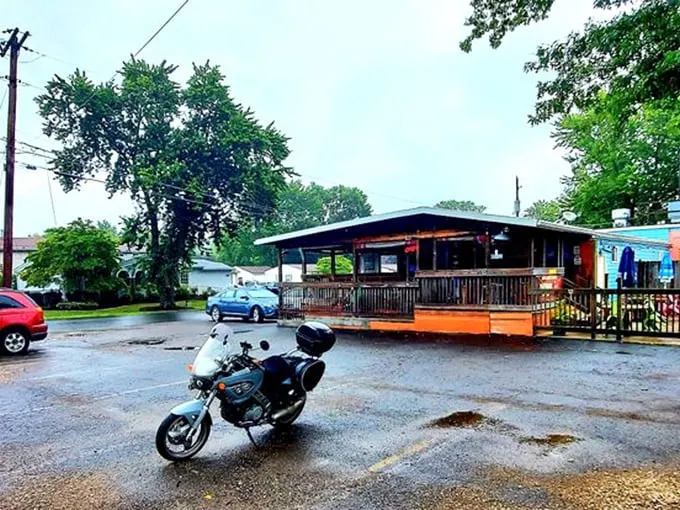 Eadies Fish House: Proof that great seafood doesn't need ocean views. It's like your favorite aunt opened a restaurant... if she were Neptune's wife.