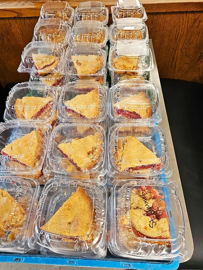 Pie paradise found! These strawberry rhubarb beauties are so pretty, they'd make even the Mona Lisa crack a smile. Resistance is futile.