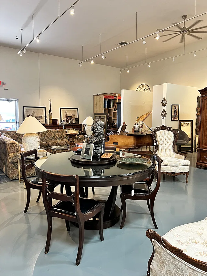 Dinner party, anyone? This elegant dining set is ready to host your next soirée – or just make your TV dinners feel a bit more fancy.