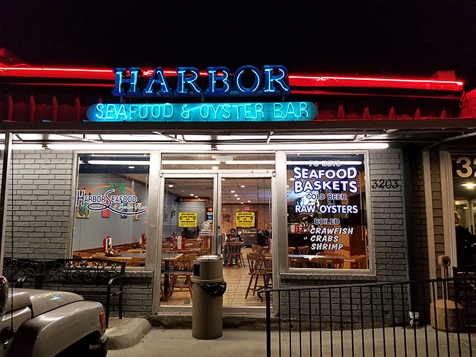 Part market, part restaurant, all delicious. Harbor Seafood is the Swiss Army knife of seafood joints.