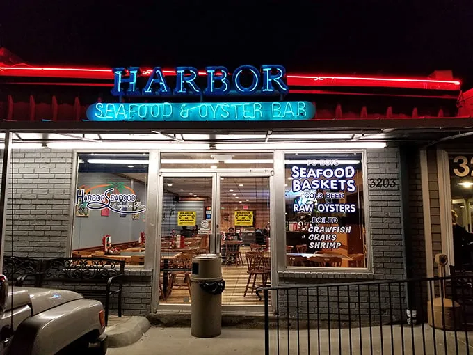 Part market, part restaurant, all delicious. Harbor Seafood is the Swiss Army knife of seafood joints.