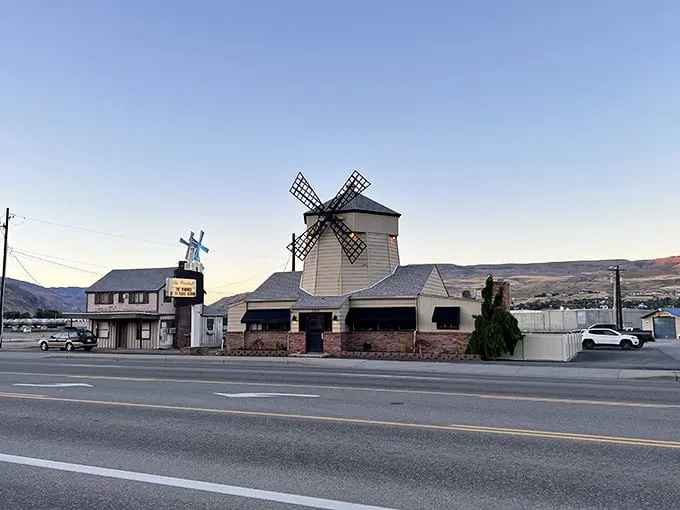Don Quixote would tilt at this windmill – if tilting meant "eat an amazing steak dinner."