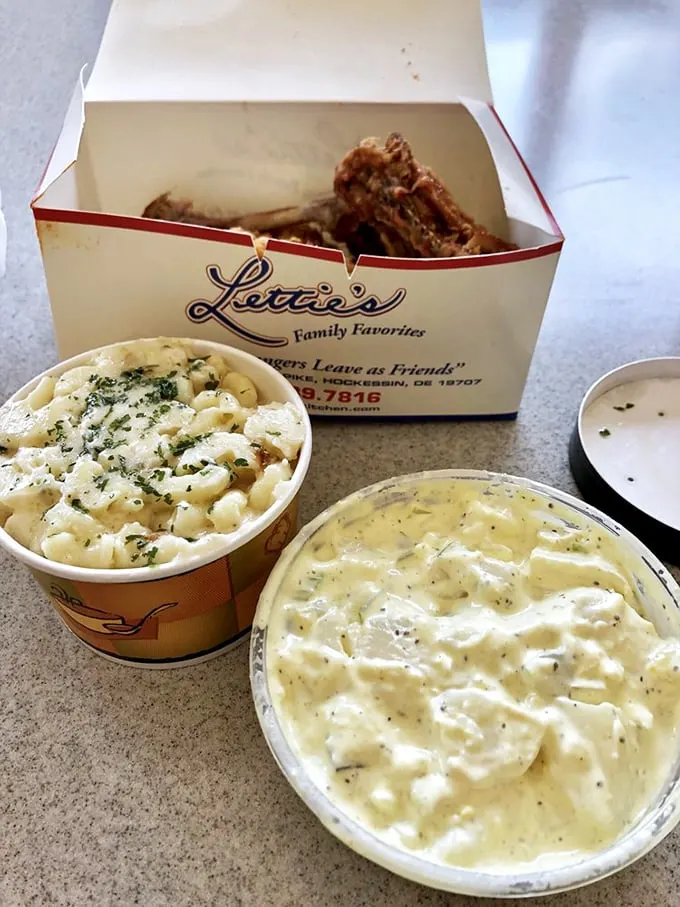 A dynamic duo that puts Batman and Robin to shame! Lettie's mac and cheese paired with potato salad is a comfort food dream team.