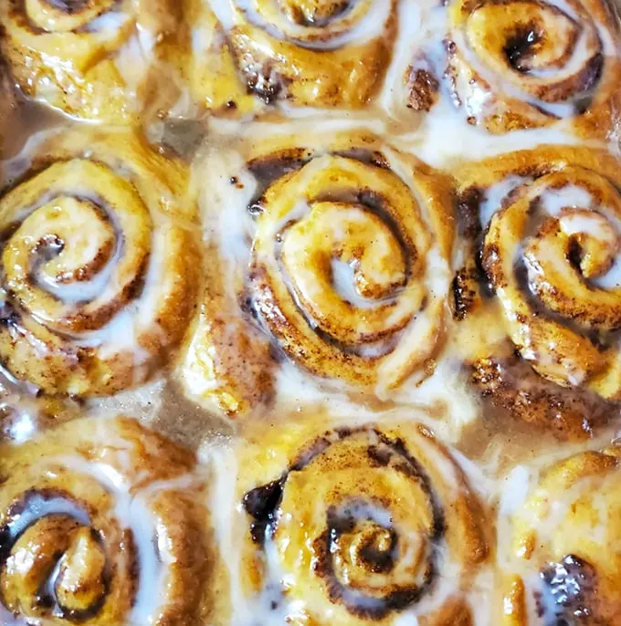 Willy's cinnamon rolls: where "sharing size" is a suggestion, not a rule. These beauties are ready for their close-up – and your plate.