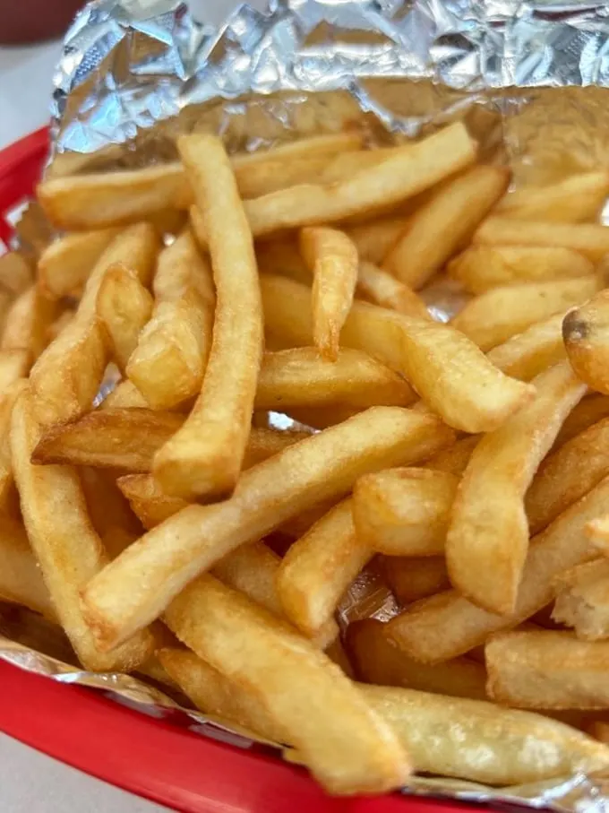 Golden, crispy, and utterly irresistible. These fries are the supporting actors that steal the show in every meal.