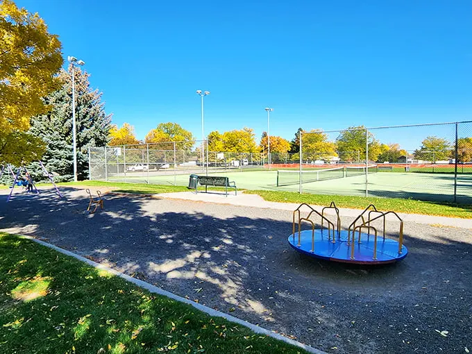 City park: Where the Old West meets modern leisure. Swing into relaxation – no spurs required!