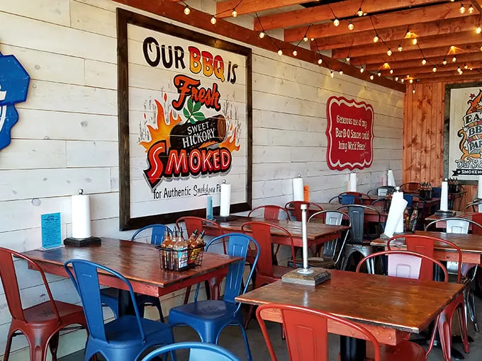 Rustic charm meets finger-lickin' good. This dining area is where comfort food meets comfortable seating.