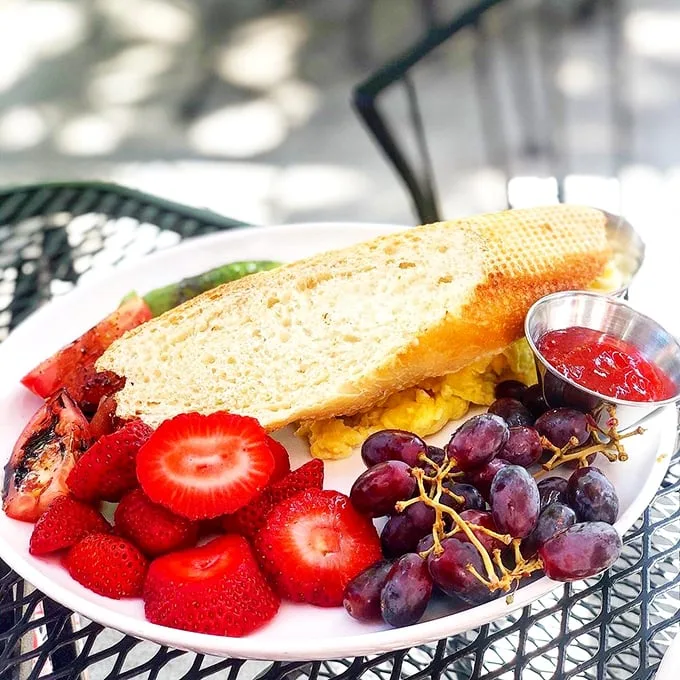 The Niche Breakfast Plate: A symphony of flavors that'll make your taste buds dance like it's 1999.