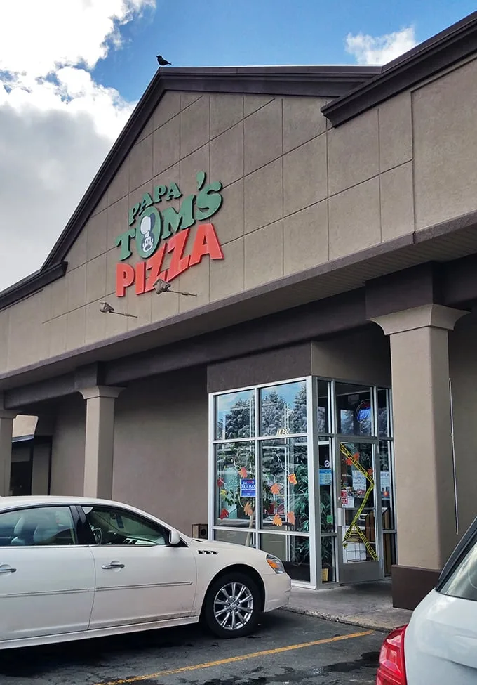 Papa Tom's Pizza: Where retro meets delicious! This Idaho Falls spot is like stepping into a time machine powered by cheese.