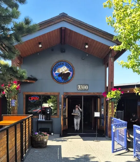 alaska restaurant best pizza FTR