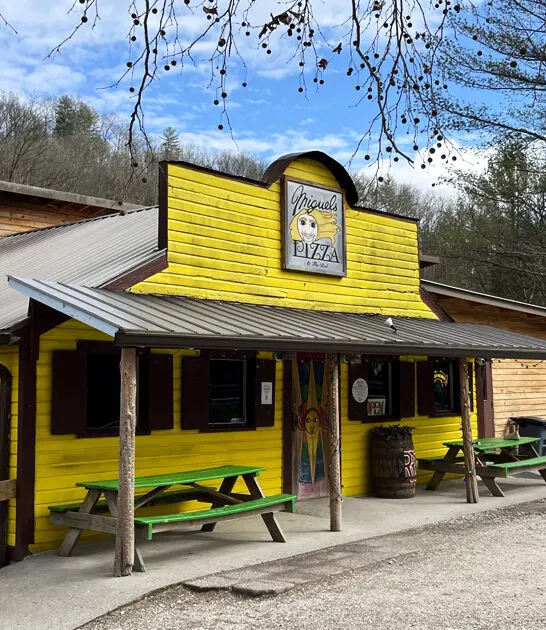 fascinatingly weird restaurant kentucky ftr