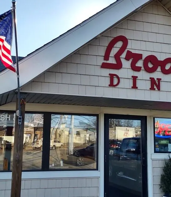 locals best restaurant massachusetts ftr