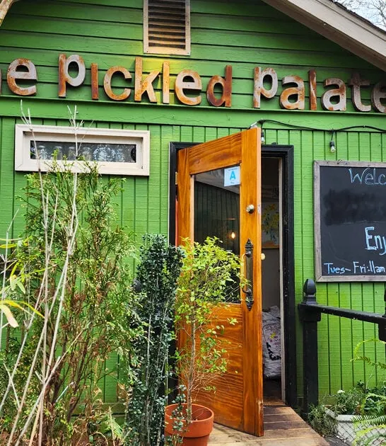 weird restaurant south carolina ftr