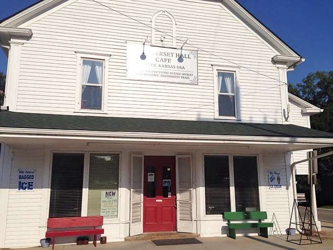 The unassuming white facade of Sommerset Hall Café stands like a time capsule in Dover – proof that culinary treasures often hide in plain sight.