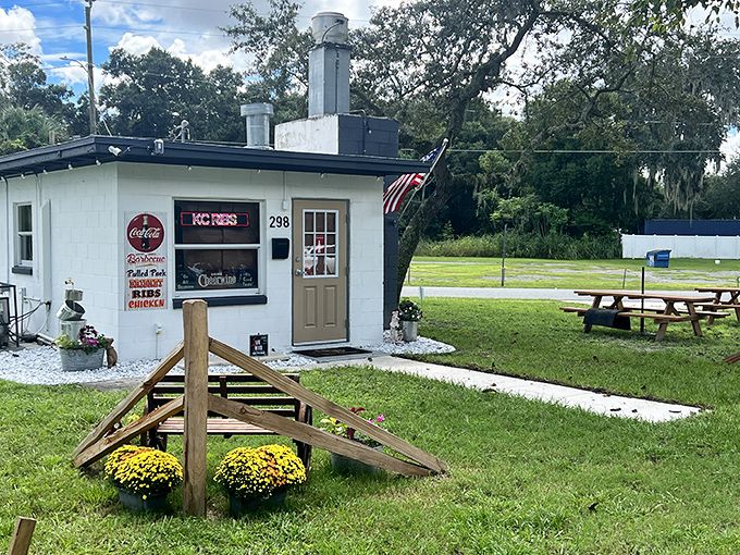The little white shack with red-checkered tables might not look like much, but this BBQ oasis has turned Oviedo into a pilgrimage site for meat lovers.