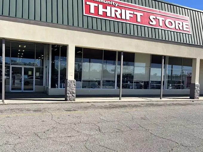 The unassuming exterior belies the wonderland within—like finding a secret portal to bargain heaven right in North Charleston.