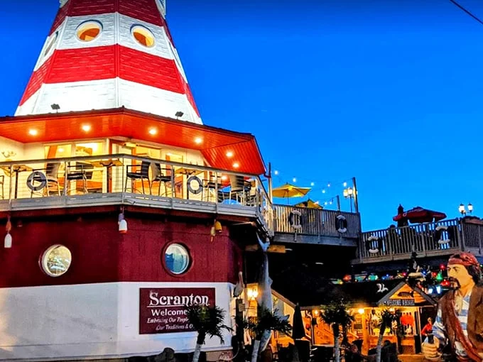 Cooper's iconic lighthouse exterior isn't just for show—it's a landlocked beacon calling seafood lovers from miles around to drop anchor in Scranton.