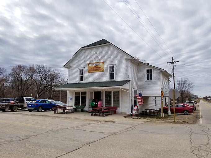 The unassuming white facade of Sommerset Hall Café stands like a time capsule in Dover – proof that culinary treasures often hide in plain sight.