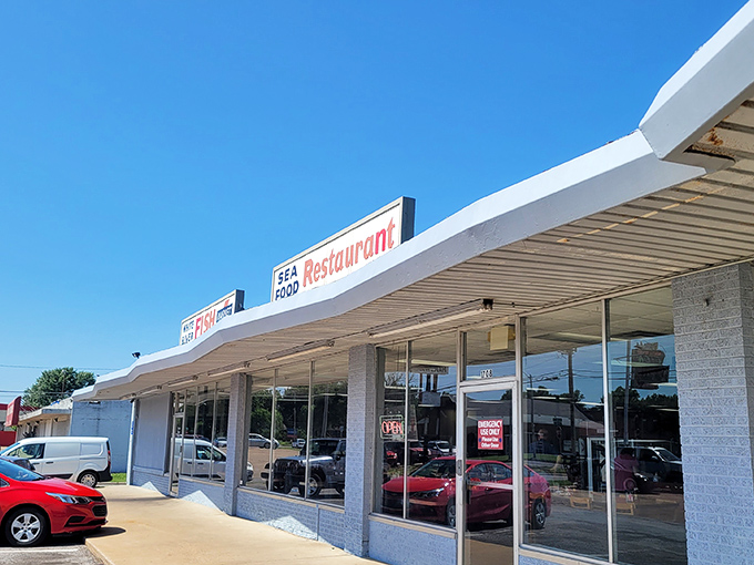 The unassuming exterior of White River Fish Market belies the seafood treasures within – proof that in Oklahoma, you shouldn't judge a fish by its cover.