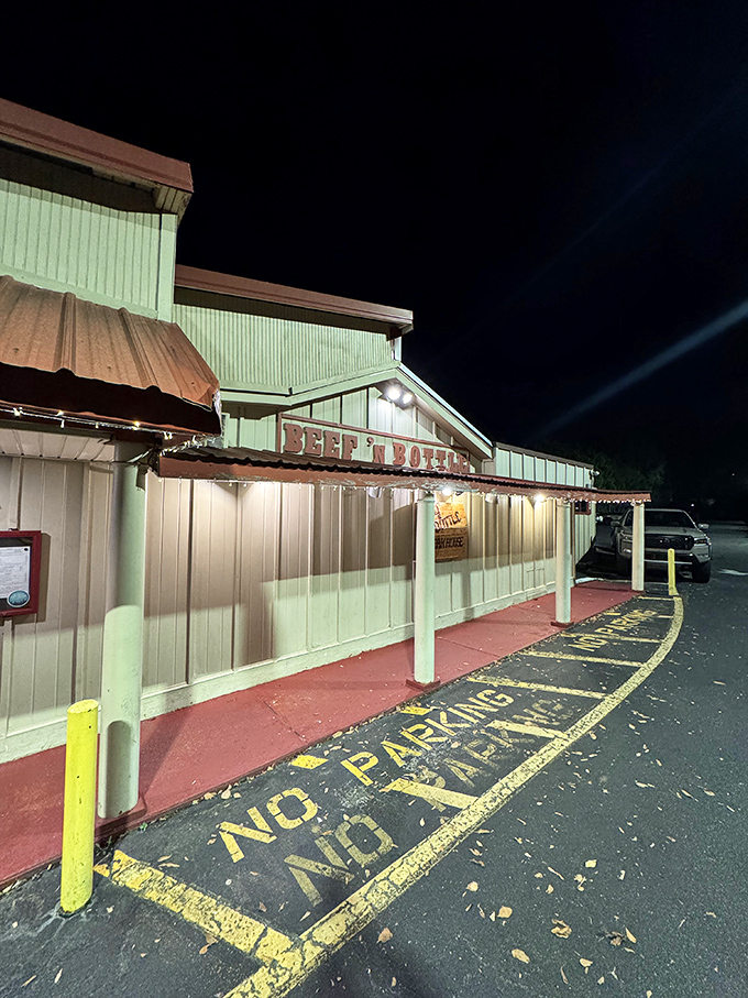 The unassuming exterior of Beef 'N Bottle belies the culinary treasures within. Like finding a Rolex in a paper bag, this Charlotte institution has been surprising guests since 1958.