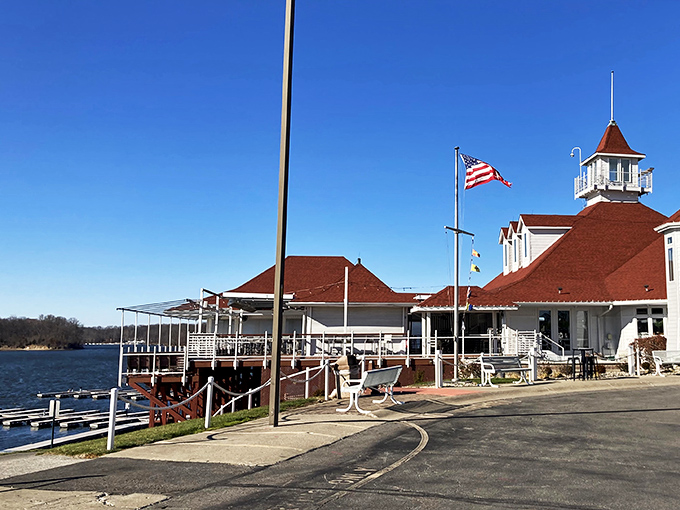 Rick's Café Boatyard's exterior offers that rare Indiana miracle—waterfront dining that makes you forget you're hundreds of miles from any ocean.