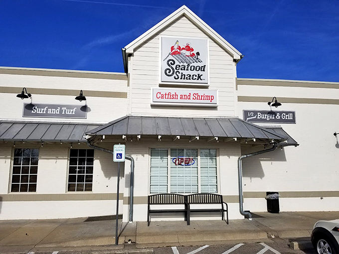 The unassuming exterior of Seafood Shack in Marion, Arkansas, proves once again that culinary treasures often hide in plain sight, waiting for adventurous eaters to discover them.