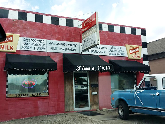 The checkered racing theme begins before you even walk in. This vibrant red building promises comfort food that'll have you waving the checkered flag of satisfaction.