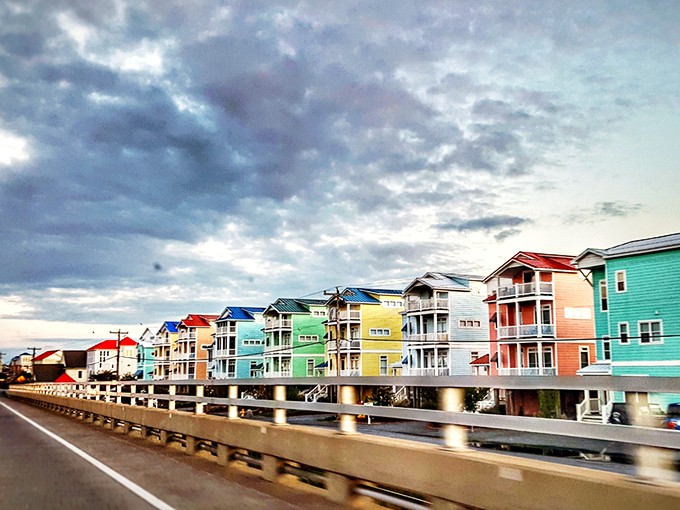 Candy-colored beach houses standing like a row of tropical cocktails – Fenwick Island's architectural rainbow is a feast for the eyes.