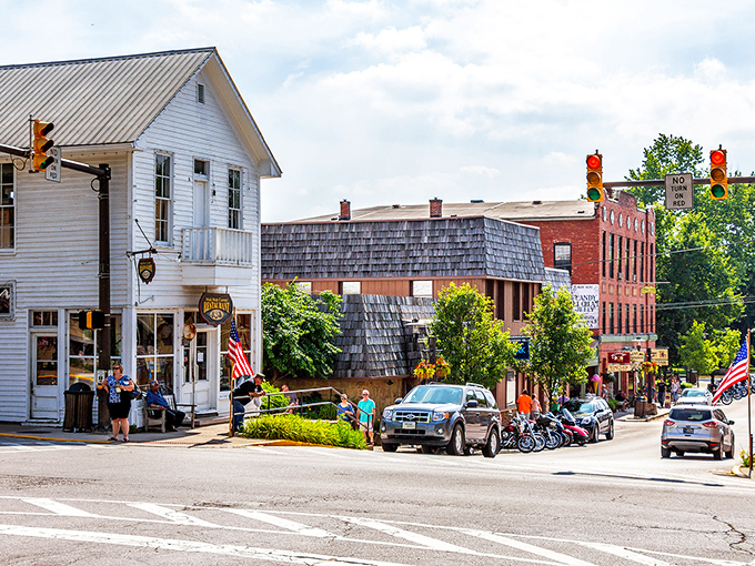 Downtown Nashville looks like a movie set where Americana comes to life. Colorful storefronts and historic buildings create a postcard-perfect scene that begs for exploration.