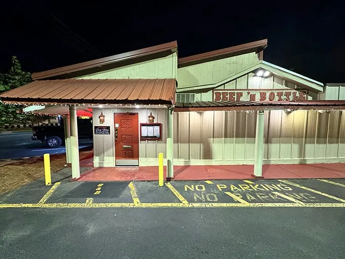 The unassuming exterior of Beef 'N Bottle belies the culinary treasures within. Like finding a Rolex in a paper bag, this Charlotte institution has been surprising guests since 1958.