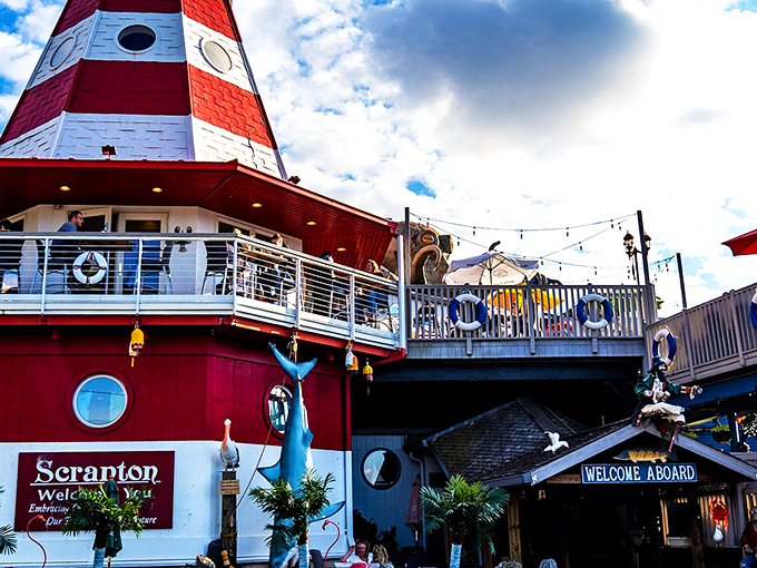 Cooper's iconic lighthouse exterior isn't just for show—it's a landlocked beacon calling seafood lovers from miles around to drop anchor in Scranton.