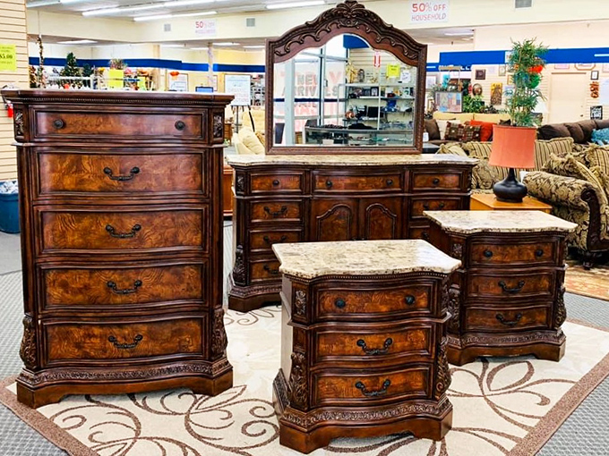This bedroom set isn't just furniture—it's baroque-and-roll luxury that whispers tales of elegant dinner parties and sophisticated living.