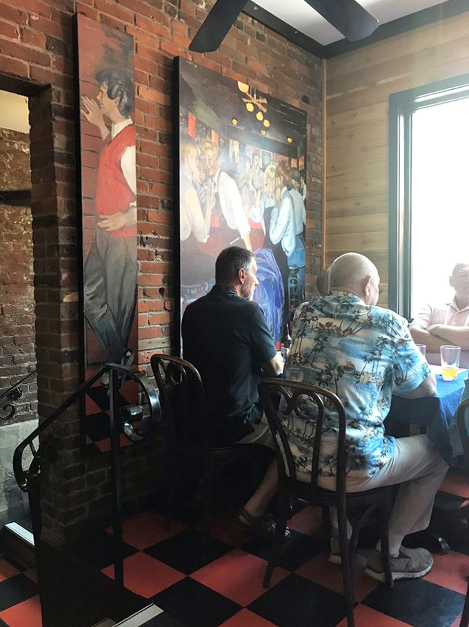No pretension here—just people connecting over great food. Notice how nobody's looking at their phones? That's the Tessaro's effect.