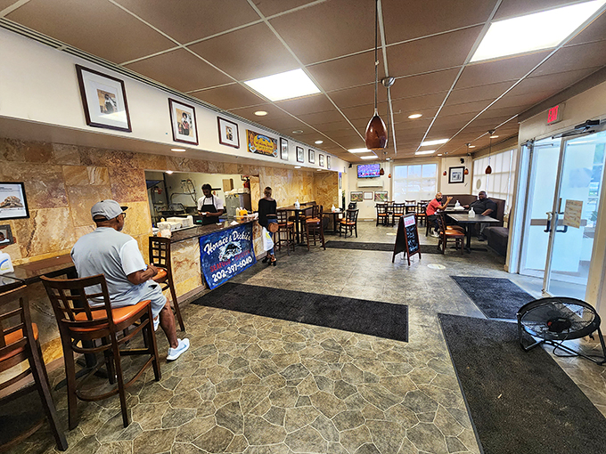 The heart of the operation – where hungry customers become happy customers. That social distancing marker on the floor is the only thing keeping me back.